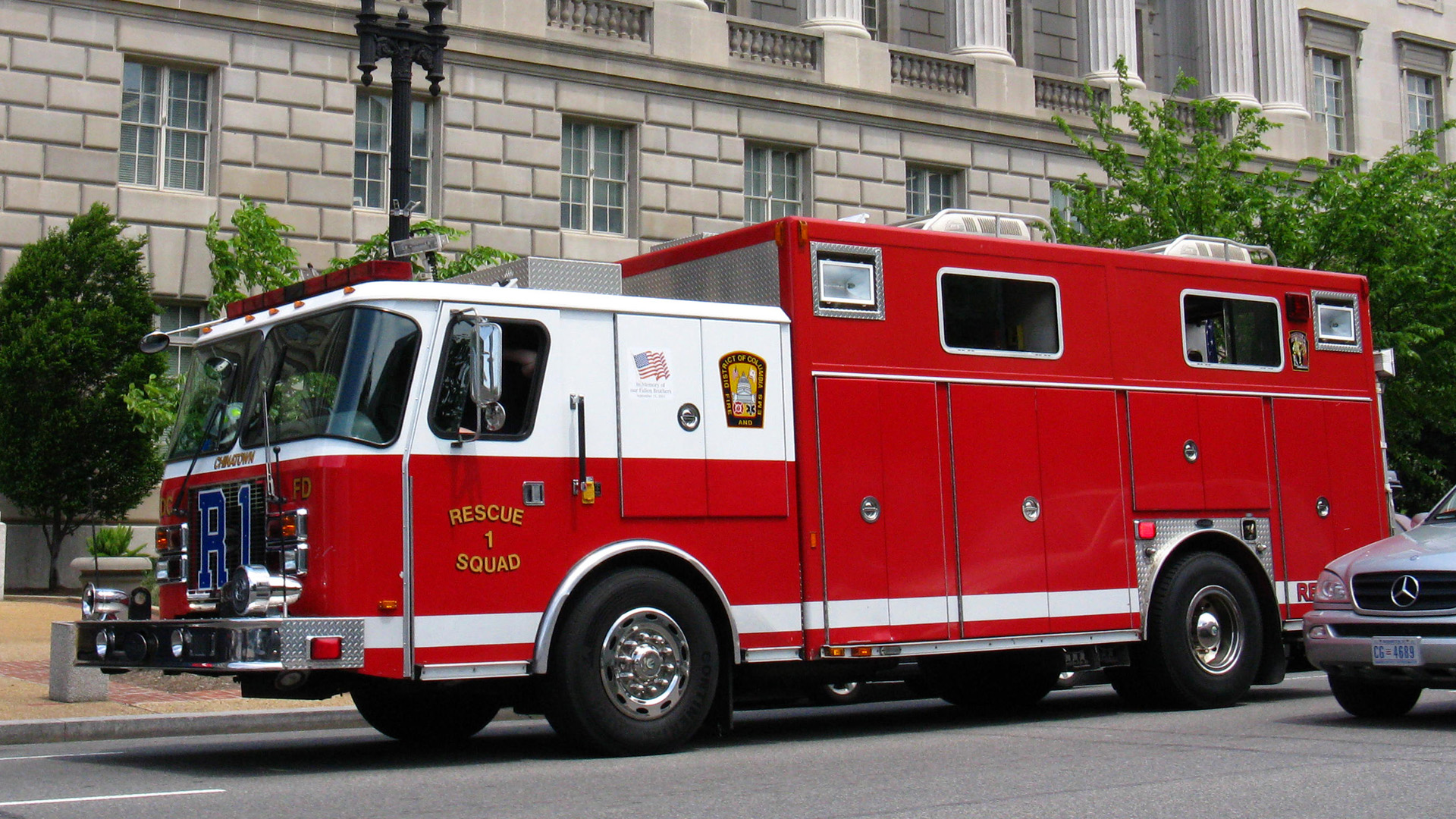 DCFD Old Rescue 1